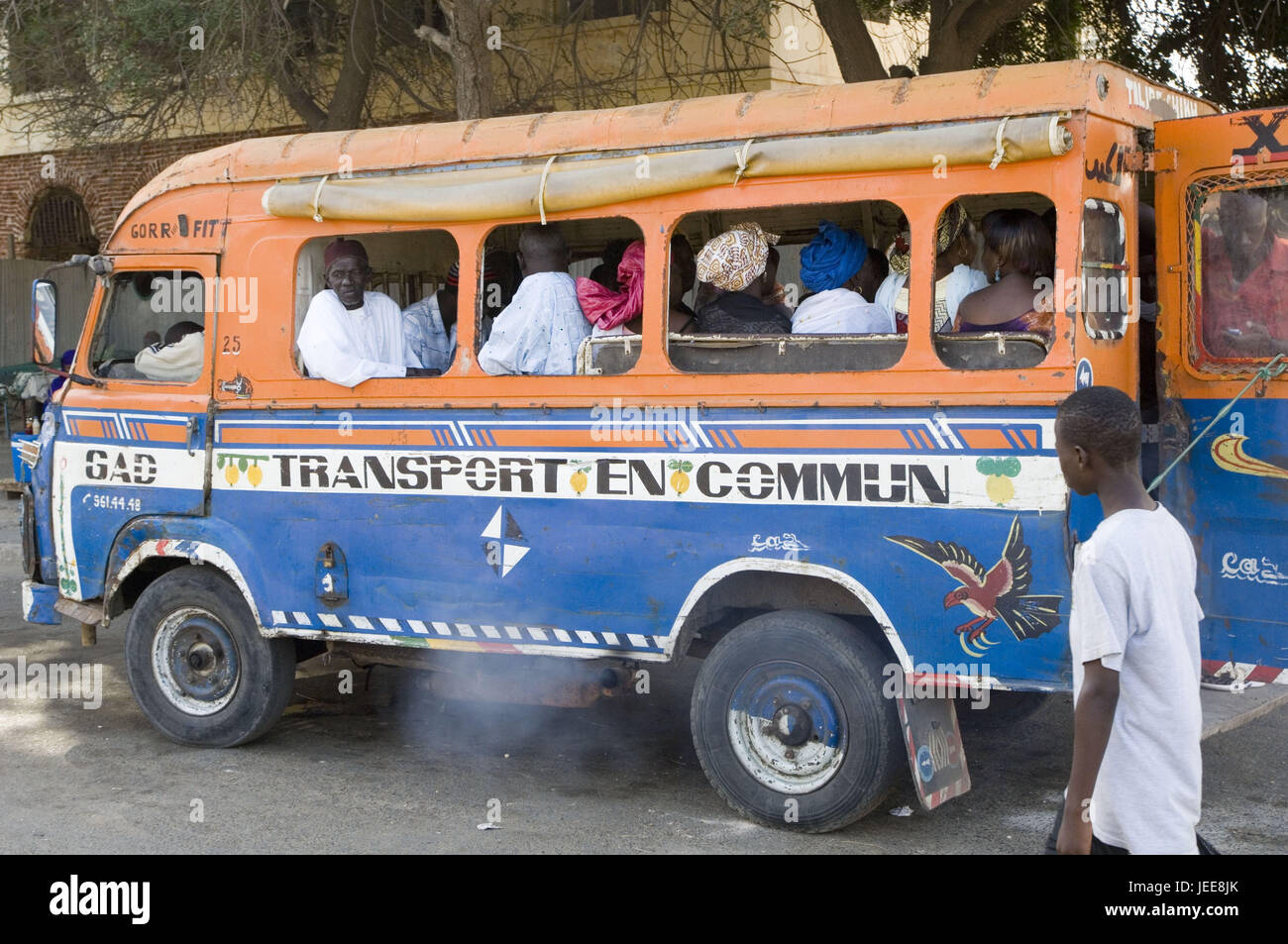 Old bus africa hi-res stock photography and images - Alamy