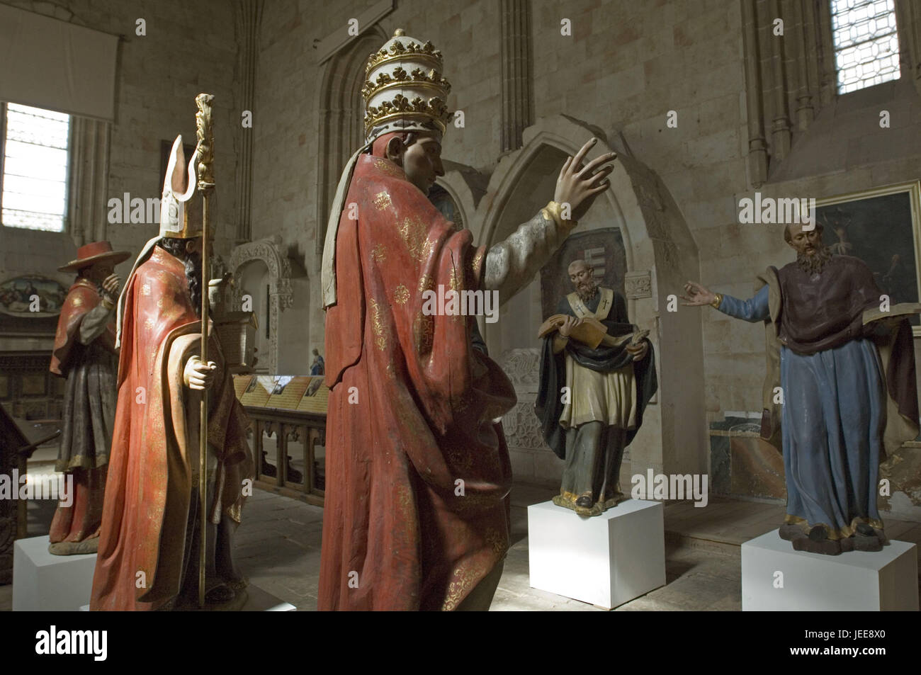 Figures of a saint, Santa Catalina Kapelle, old cathedral, Salamanca ...