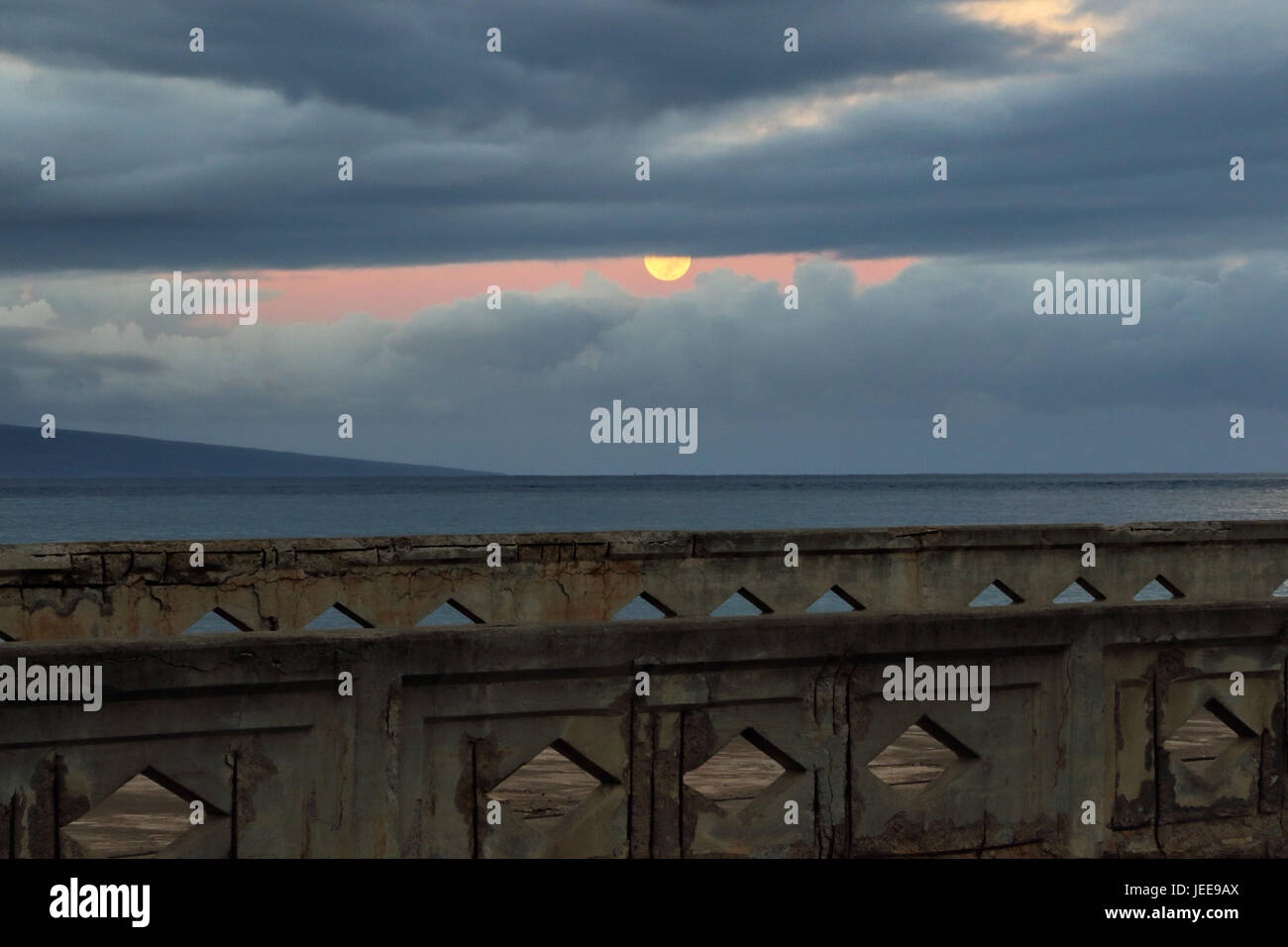 Lahaina pier hi-res stock photography and images - Alamy
