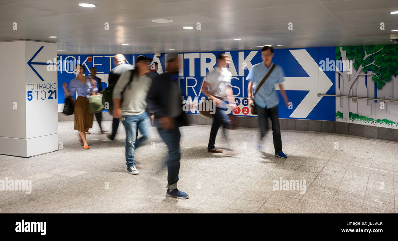 Lirr concourse hi-res stock photography and images - Alamy