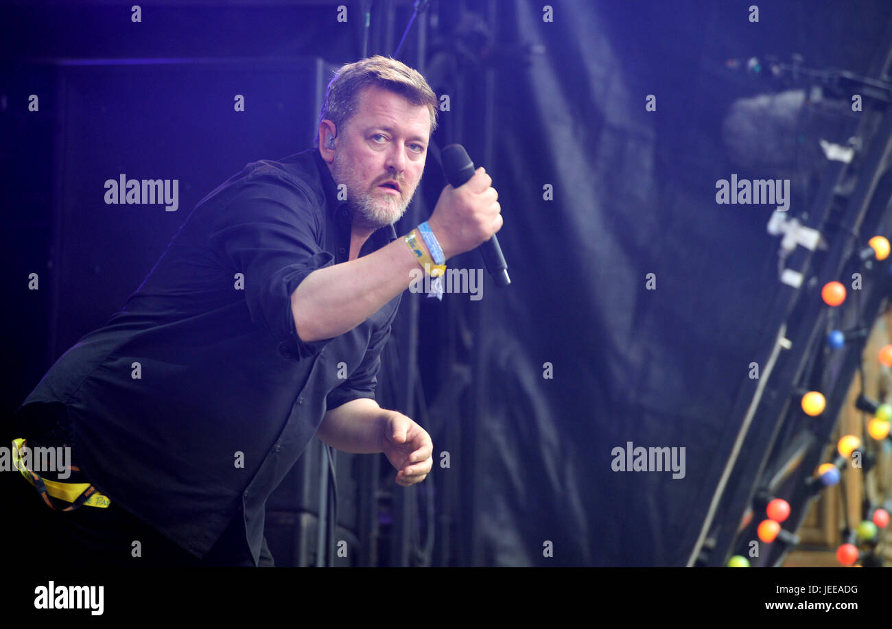 Guy Garvey of Elbow performing on the Park Stage at the Glastonbury ...