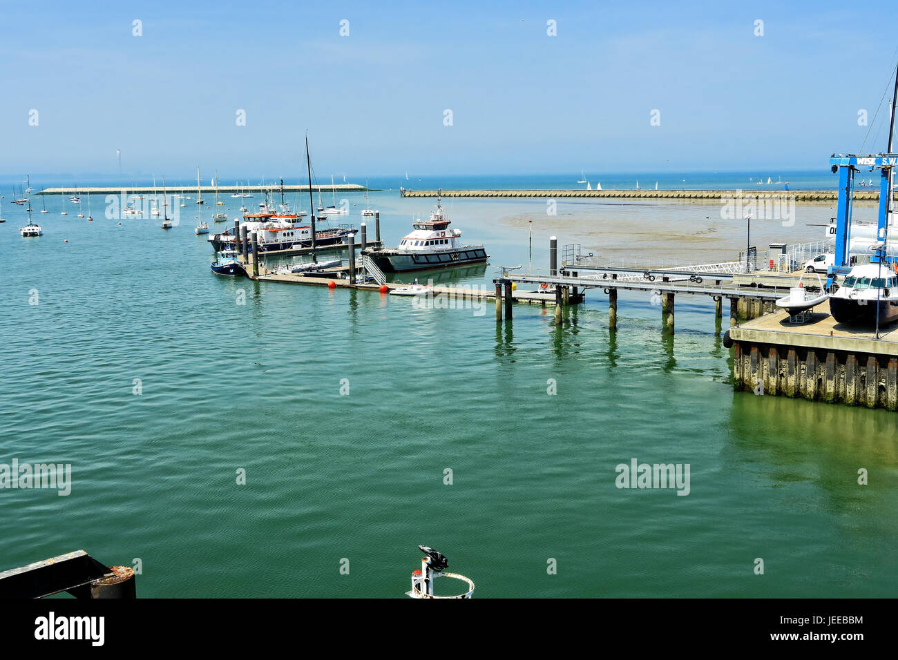 East Cowes Harbour on the Isle of Wight Stock Photo - Alamy