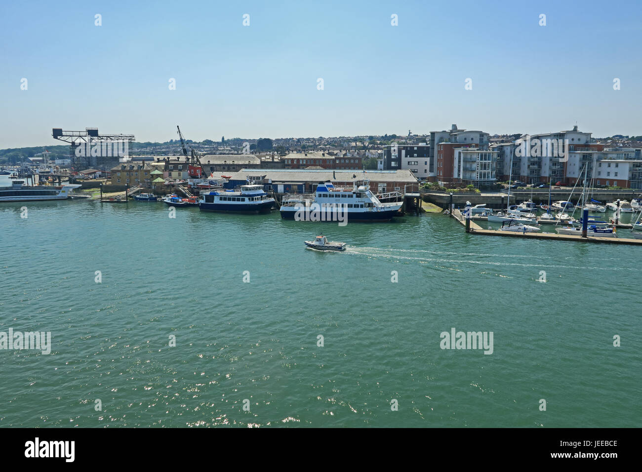 A view of the river in East Cowes on the isle of wight Stock Photo - Alamy