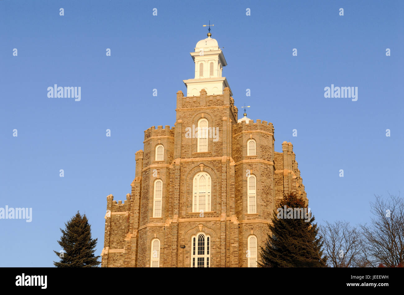 Logan lds temple hi-res stock photography and images - Alamy
