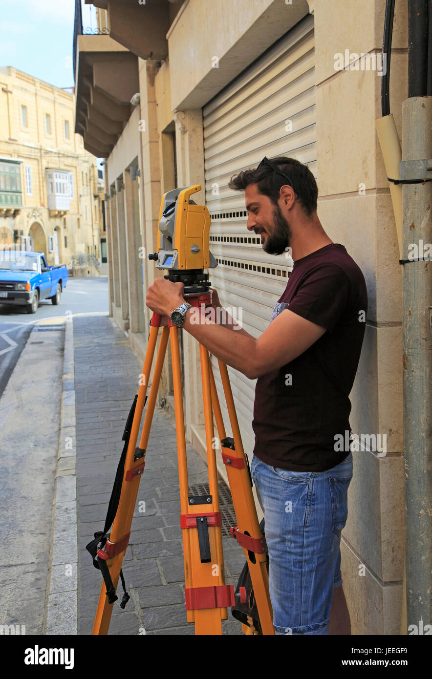 Dumpy level hi-res stock photography and images - Alamy