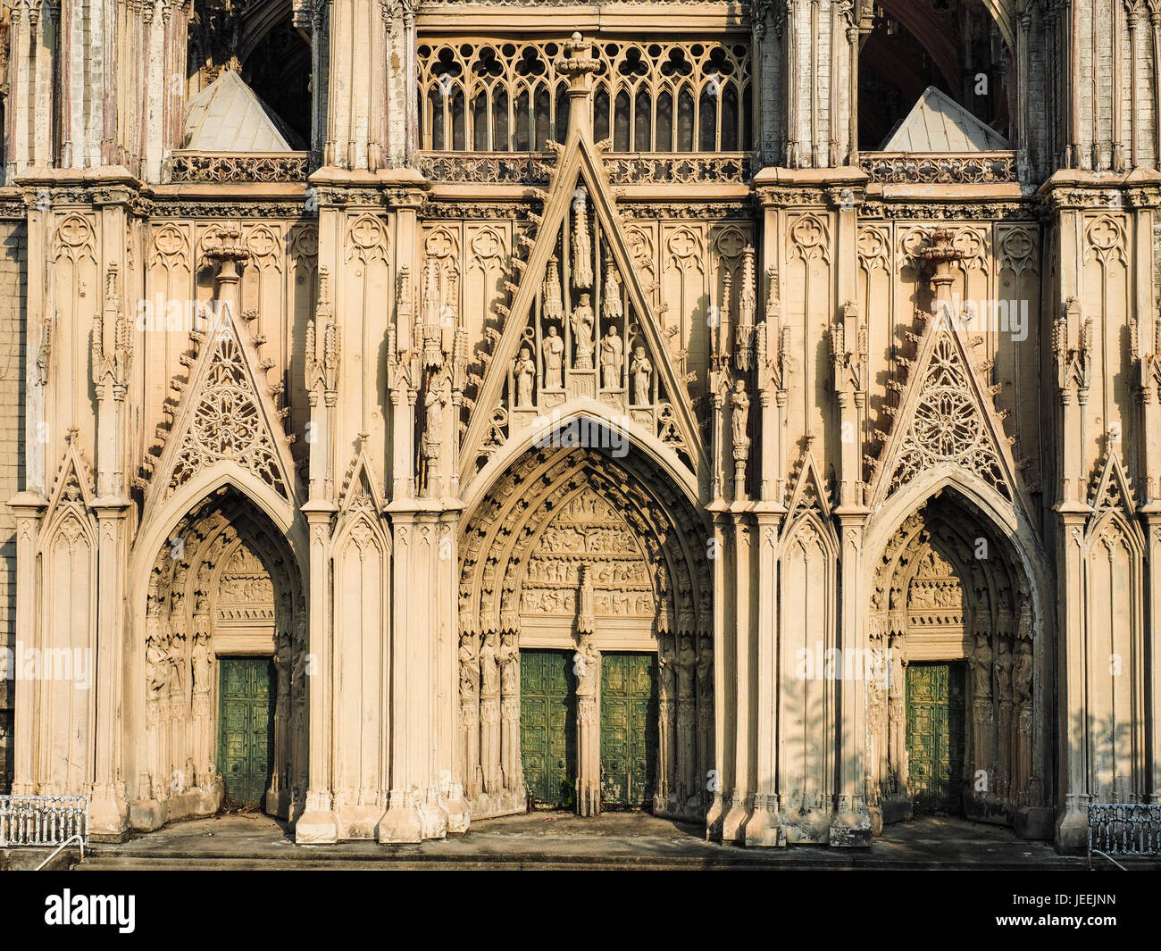 Cologne cathedral door hi-res stock photography and images - Alamy
