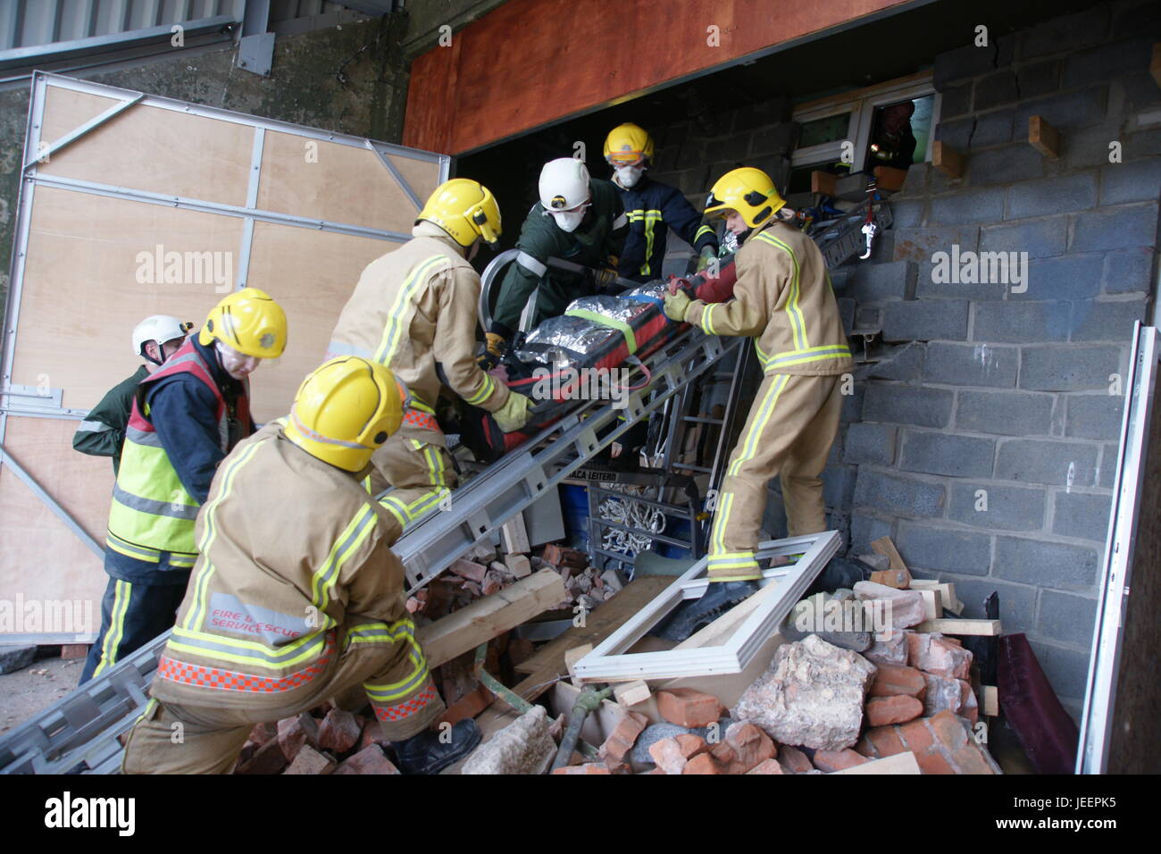 Failure wave hi-res stock photography and images - Alamy