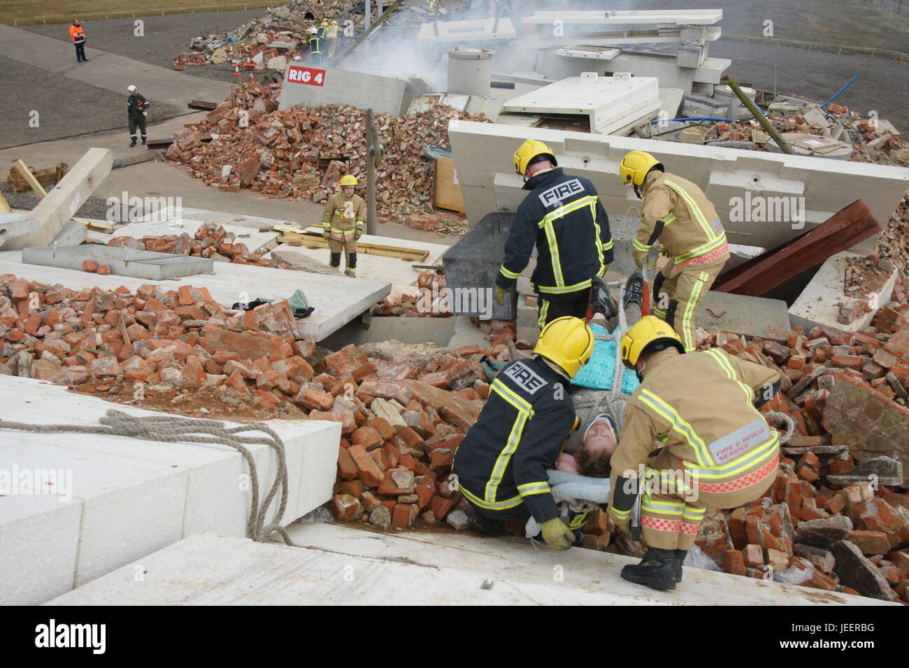 urban search and rescue team working in disaster zone Stock Photo - Alamy
