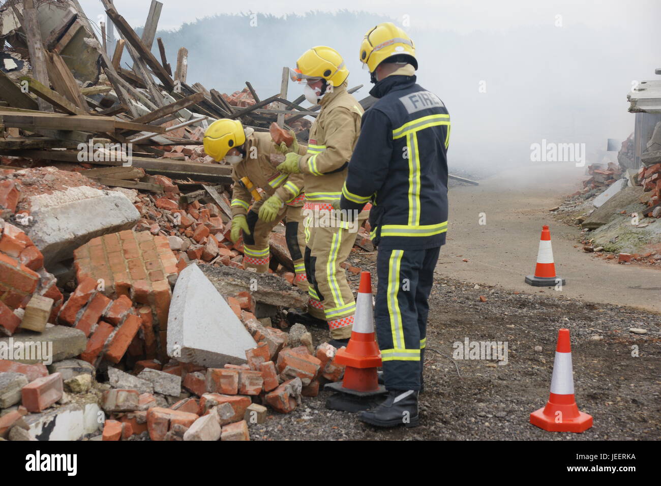 fire fighter at incident Stock Photo - Alamy