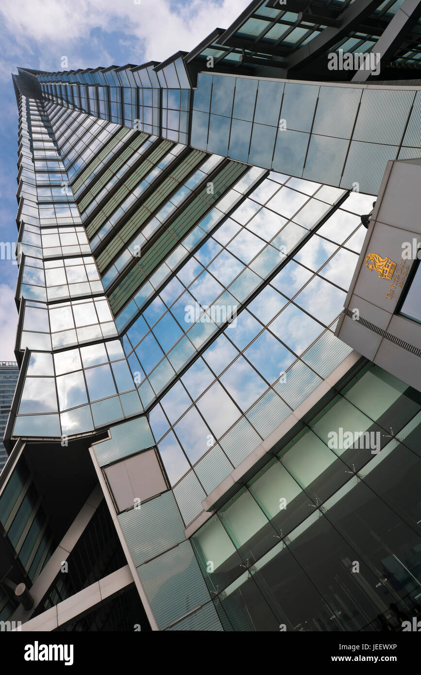 Tallest building in hong kong hi-res stock photography and images - Alamy