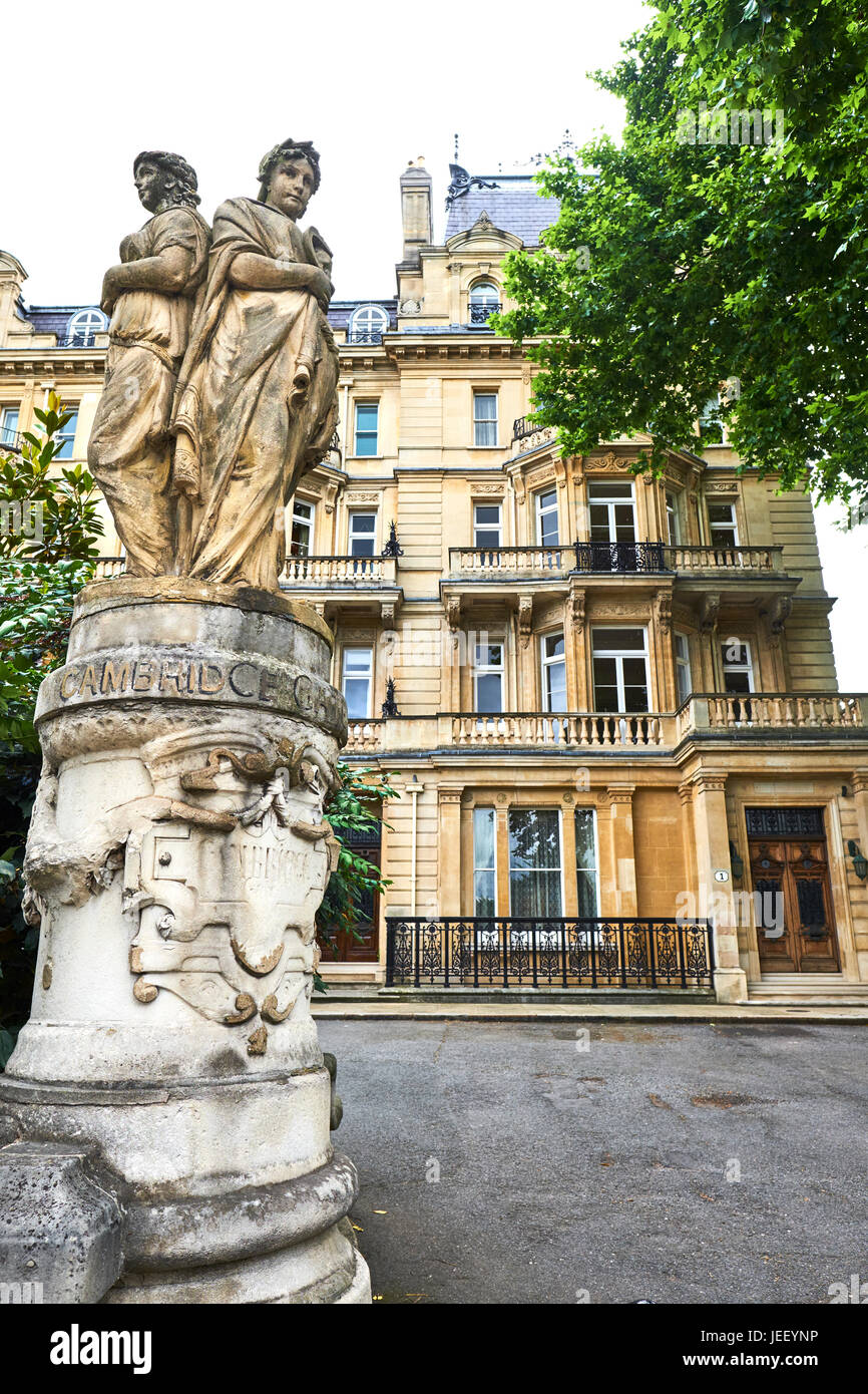 Cambridge gate hi-res stock photography and images - Alamy