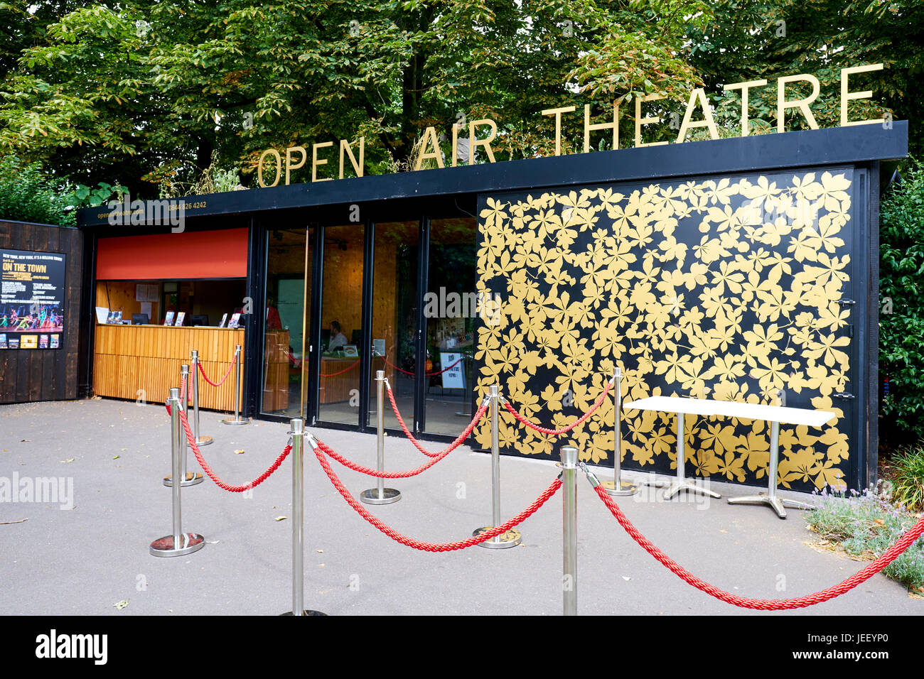 Open air theatre hi-res stock photography and images - Alamy