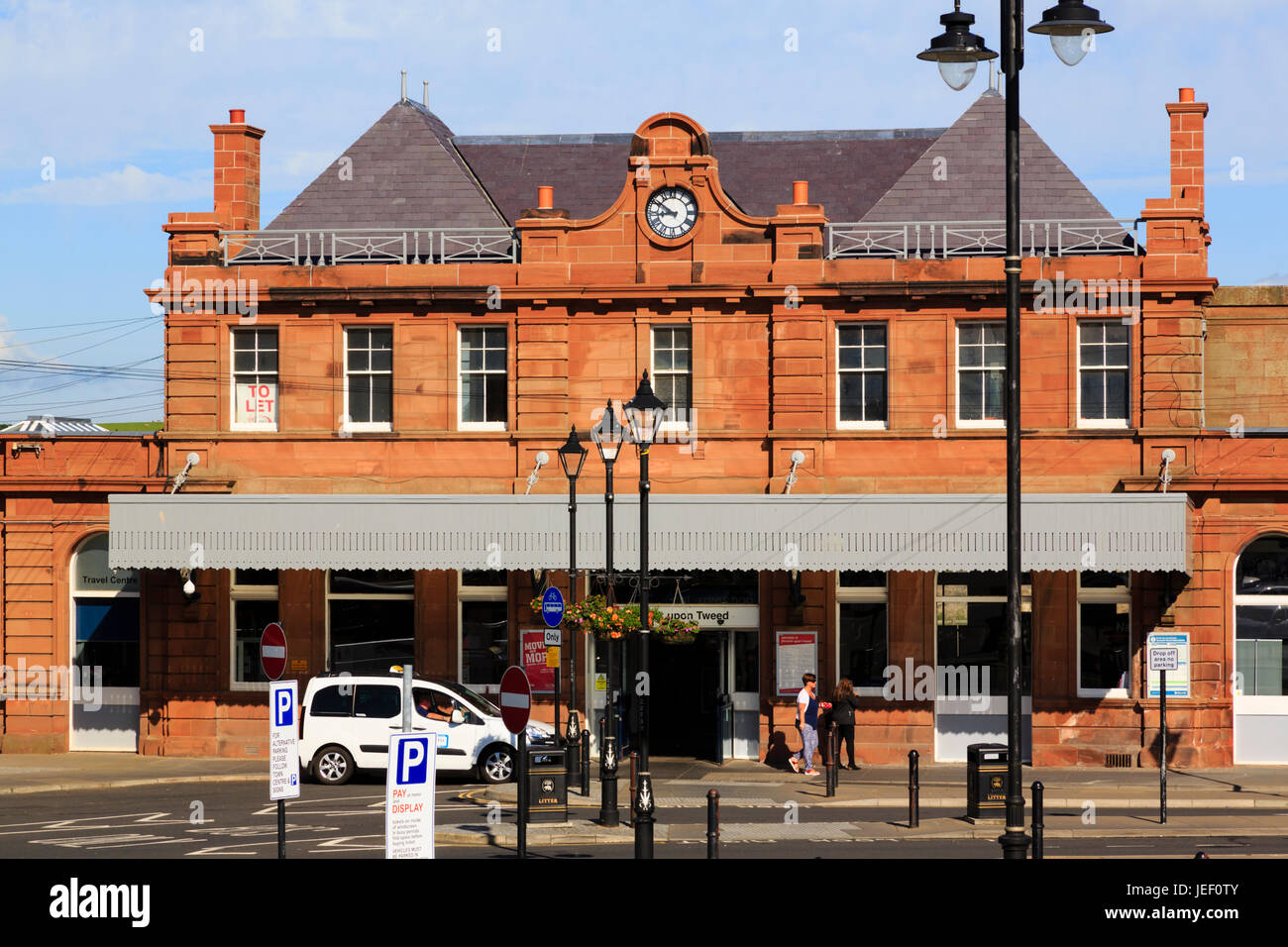 Berwick upon tweed station hi-res stock photography and images - Alamy