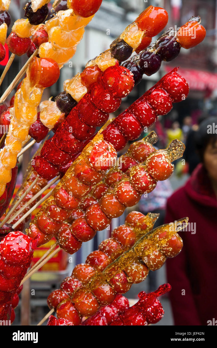 Market stall sells glazed spits with fruit in Shanghai, Asia, China ...