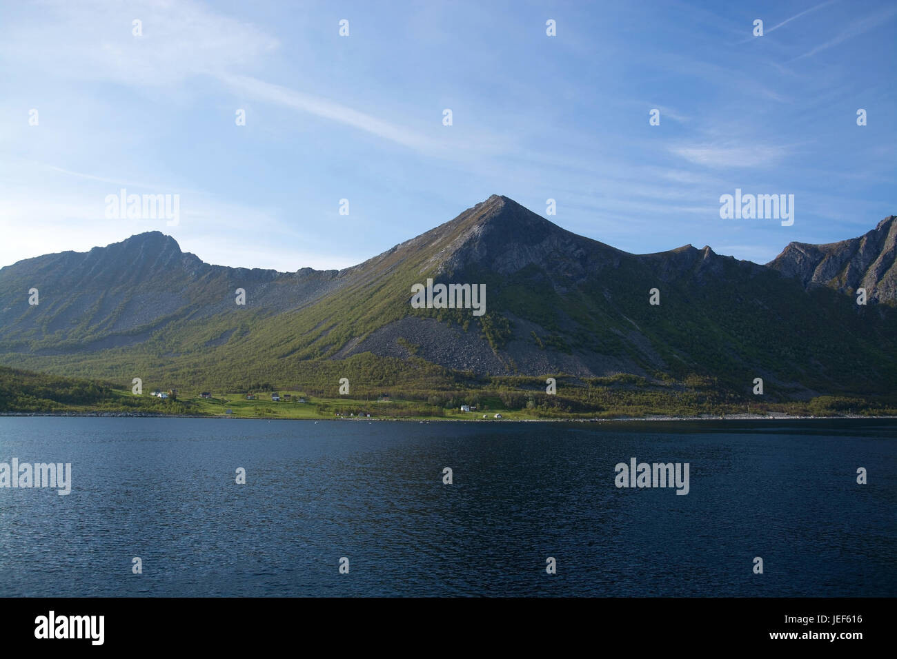 Senja insel hi-res stock photography and images - Alamy
