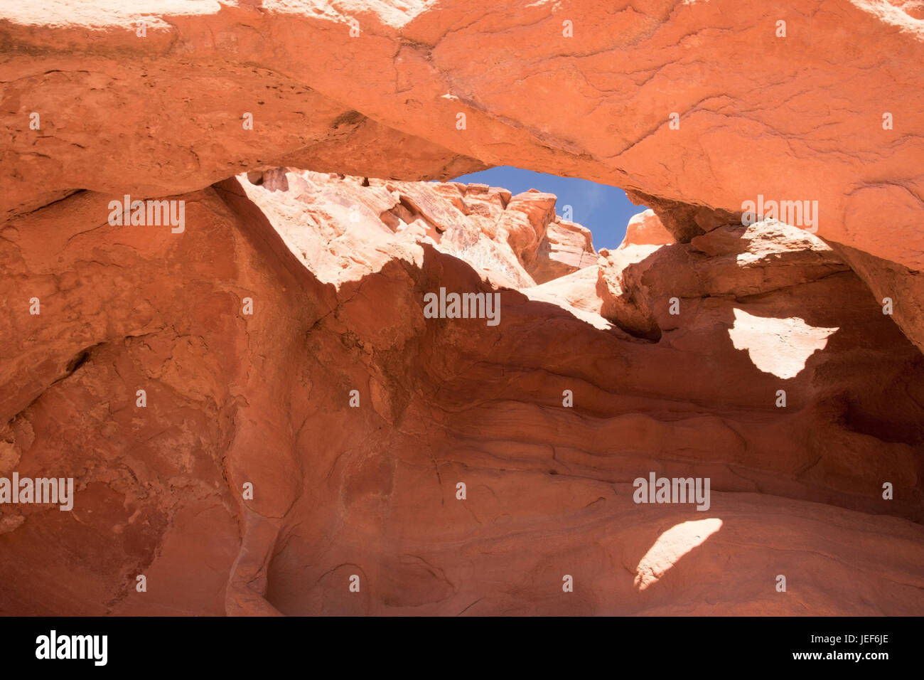 The Fire Cave (fire cave) in the Valley of Fire, the oldest and biggest ...