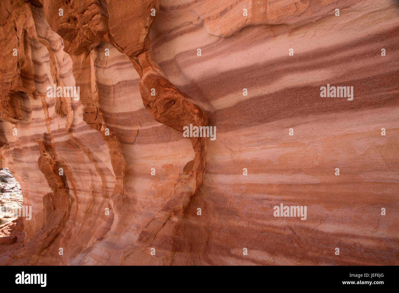 The Fire Cave (fire cave) in the Valley of Fire, the oldest and biggest ...