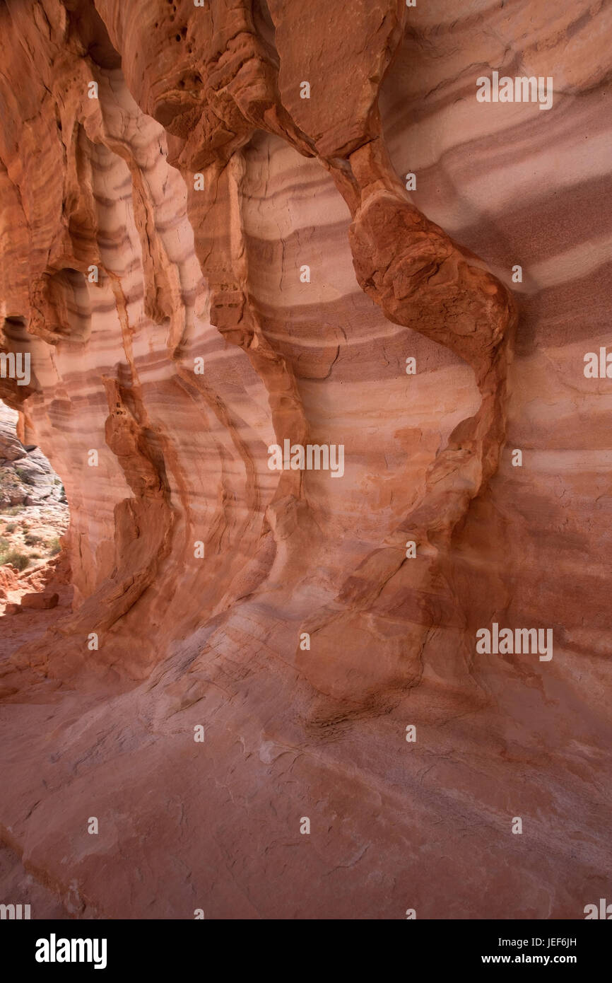The Fire Cave (fire cave) in the Valley of Fire, the oldest and biggest ...