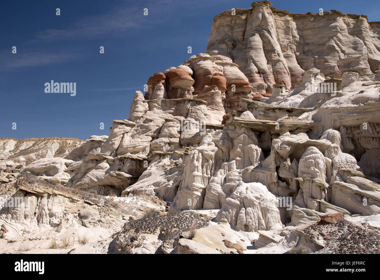 The Sidestep canyon lies in the White sandy area of the Grand Staircase ...
