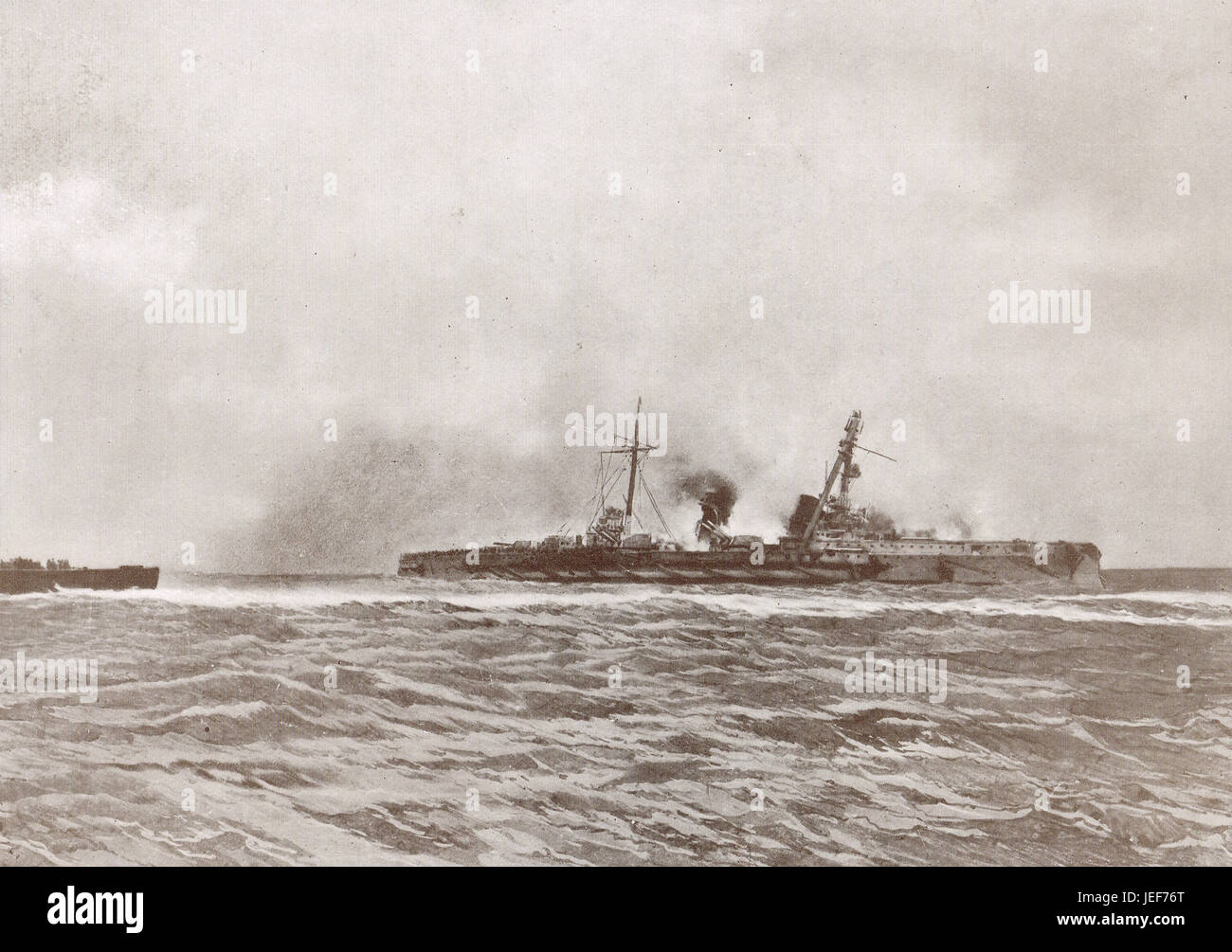 First naval battle wreck hi-res stock photography and images - Alamy