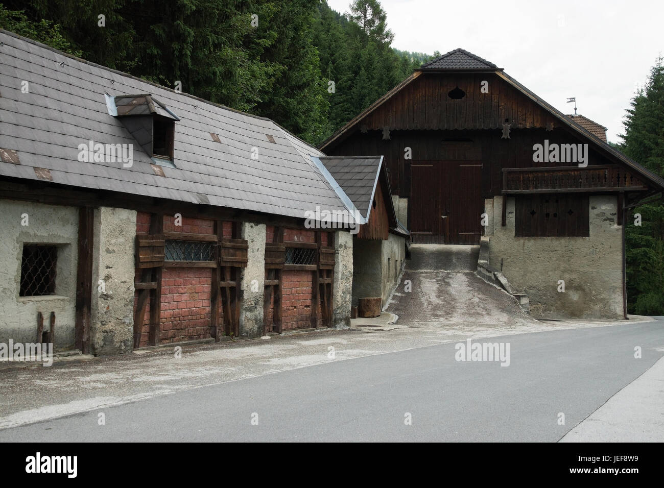 Castle Moosham belongs to the municipality Unternberg in the Lungau ...