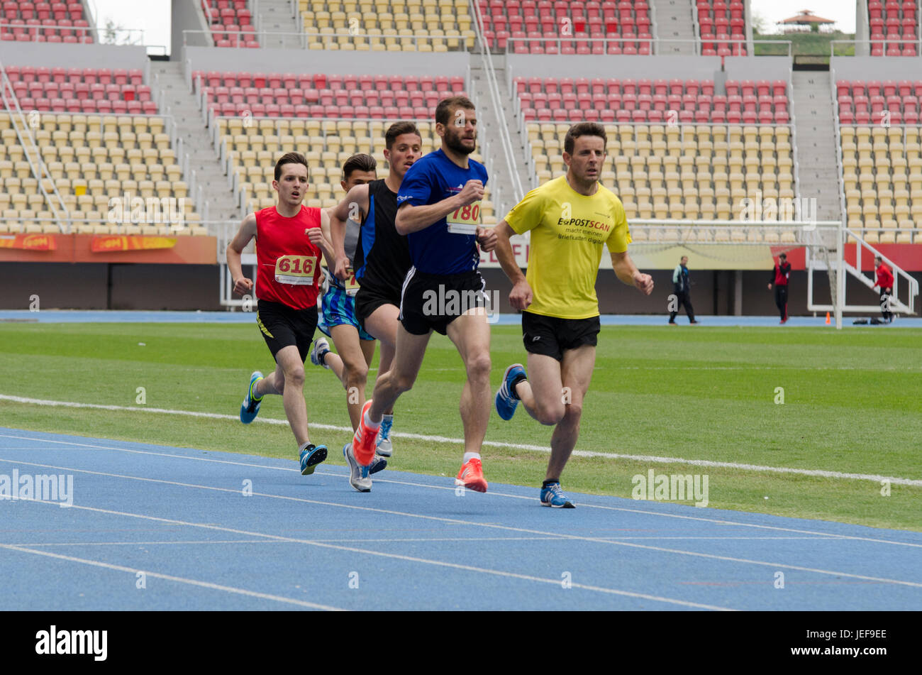 Athletic action athletes hi-res stock photography and images - Alamy