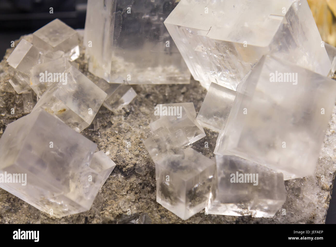 Halite crystal cube hi-res stock photography and images - Alamy
