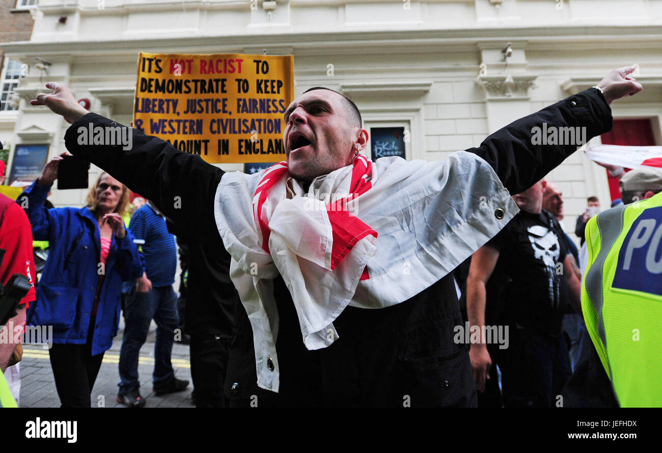 English defence league edl protest hi-res stock photography and images ...