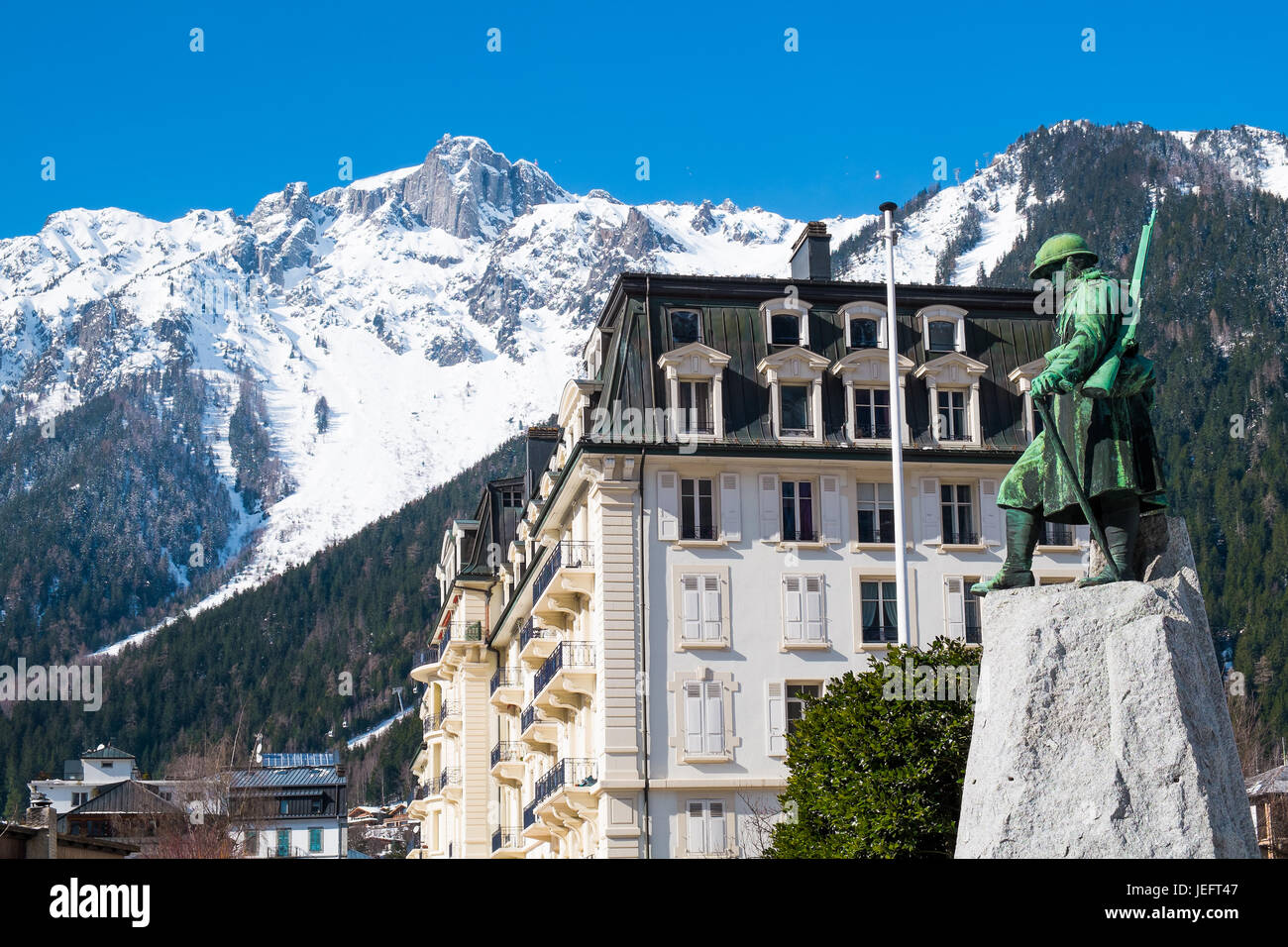 France haute savoie chamonix statue hi-res stock photography and images ...