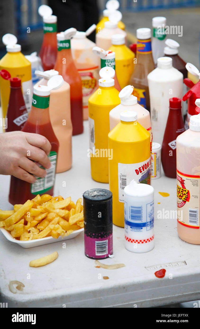 Tomato sauce bottles hi-res stock photography and images - Alamy