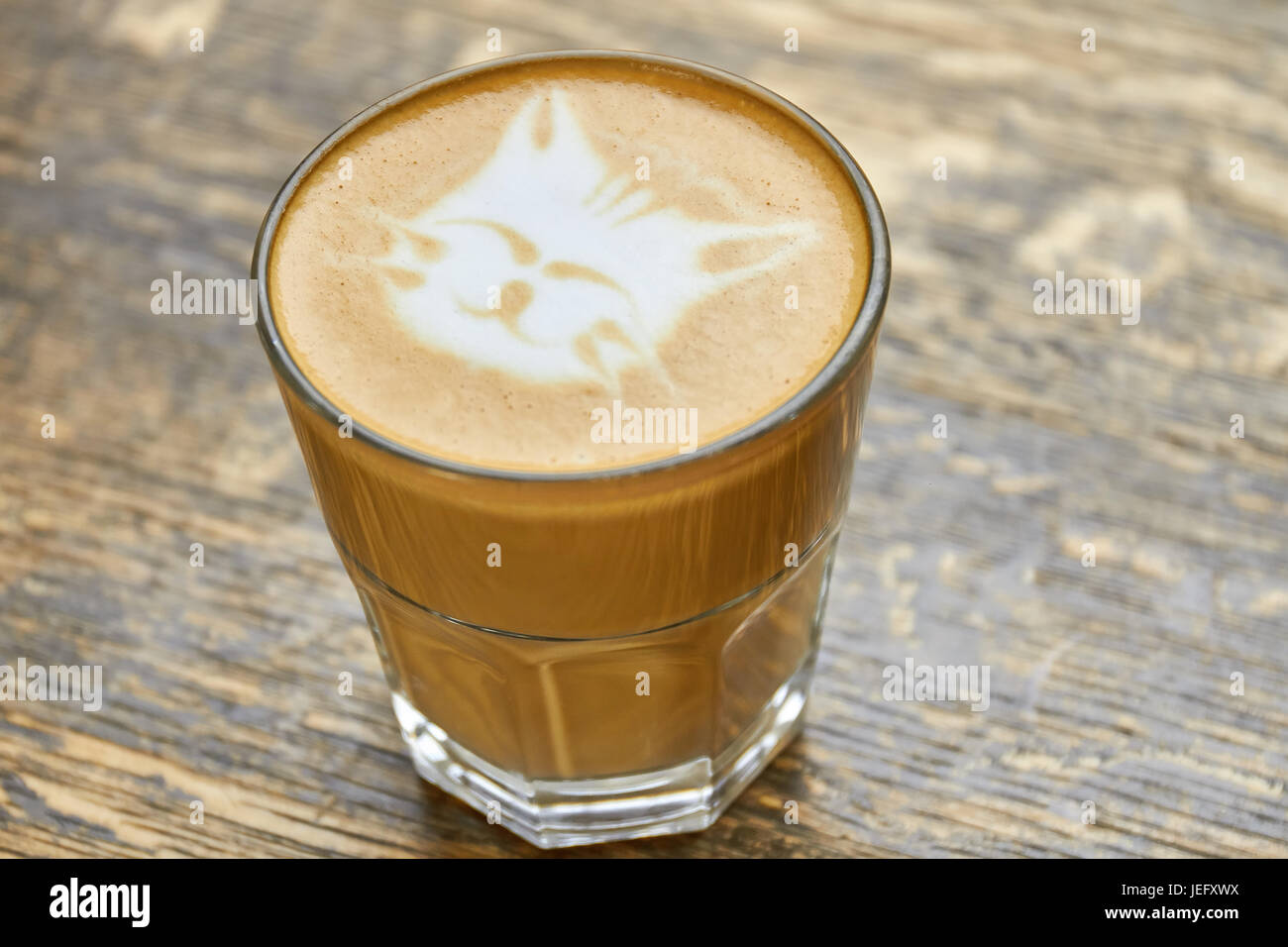 Latte cat art hi-res stock photography and images - Alamy