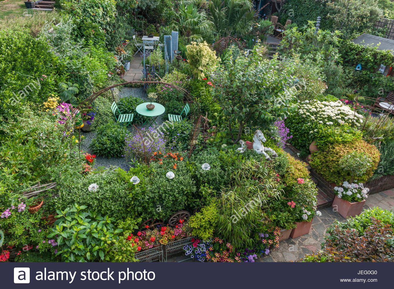 Sloping Garden Stock Photos & Sloping Garden Stock Images - Alamy