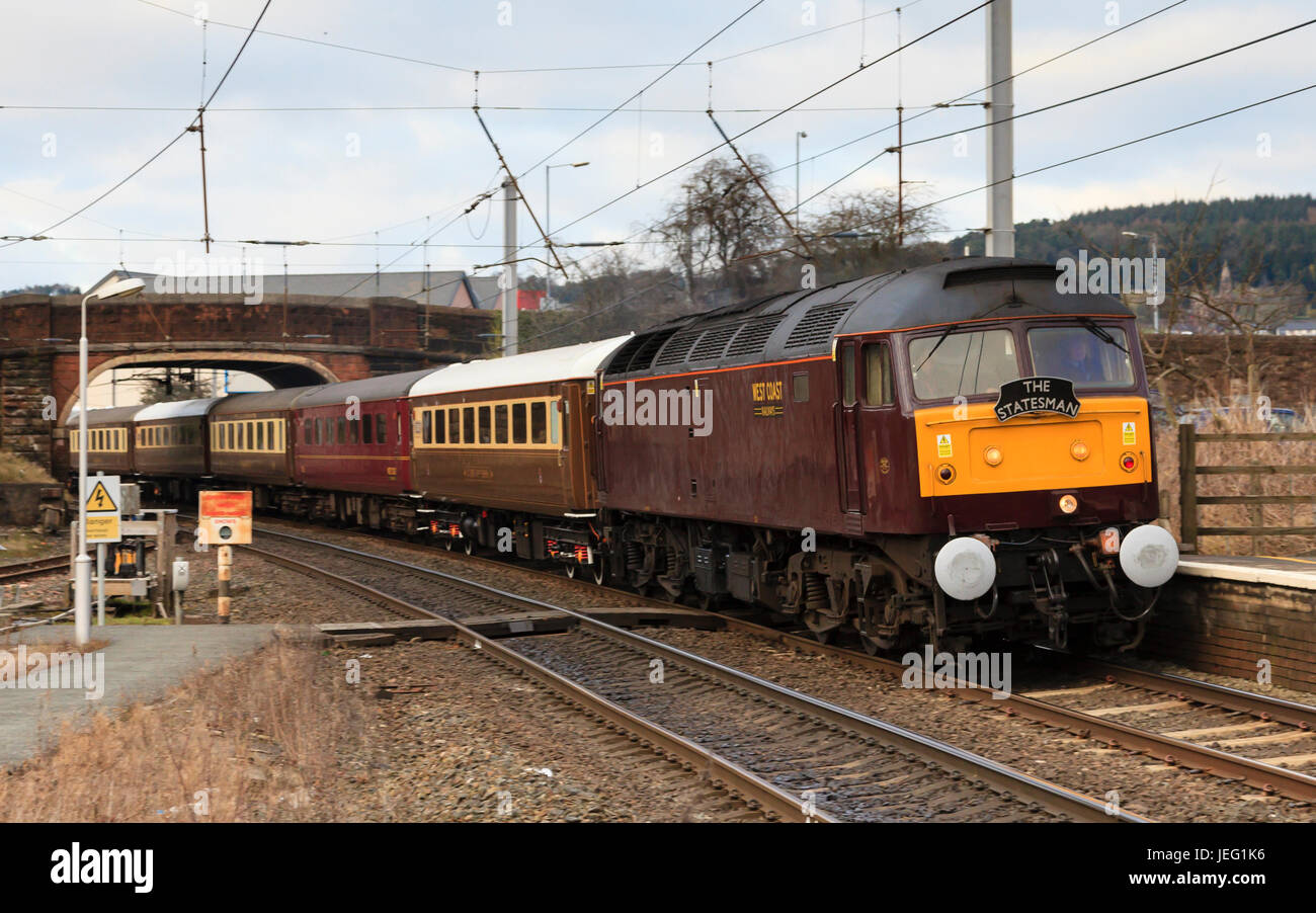 A class 47 diesel locomotive heads the Statesman southbound through ...