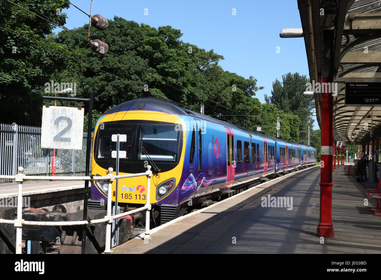 Class 185 Desiro diesel multiple unit in First Transpennine Express ...