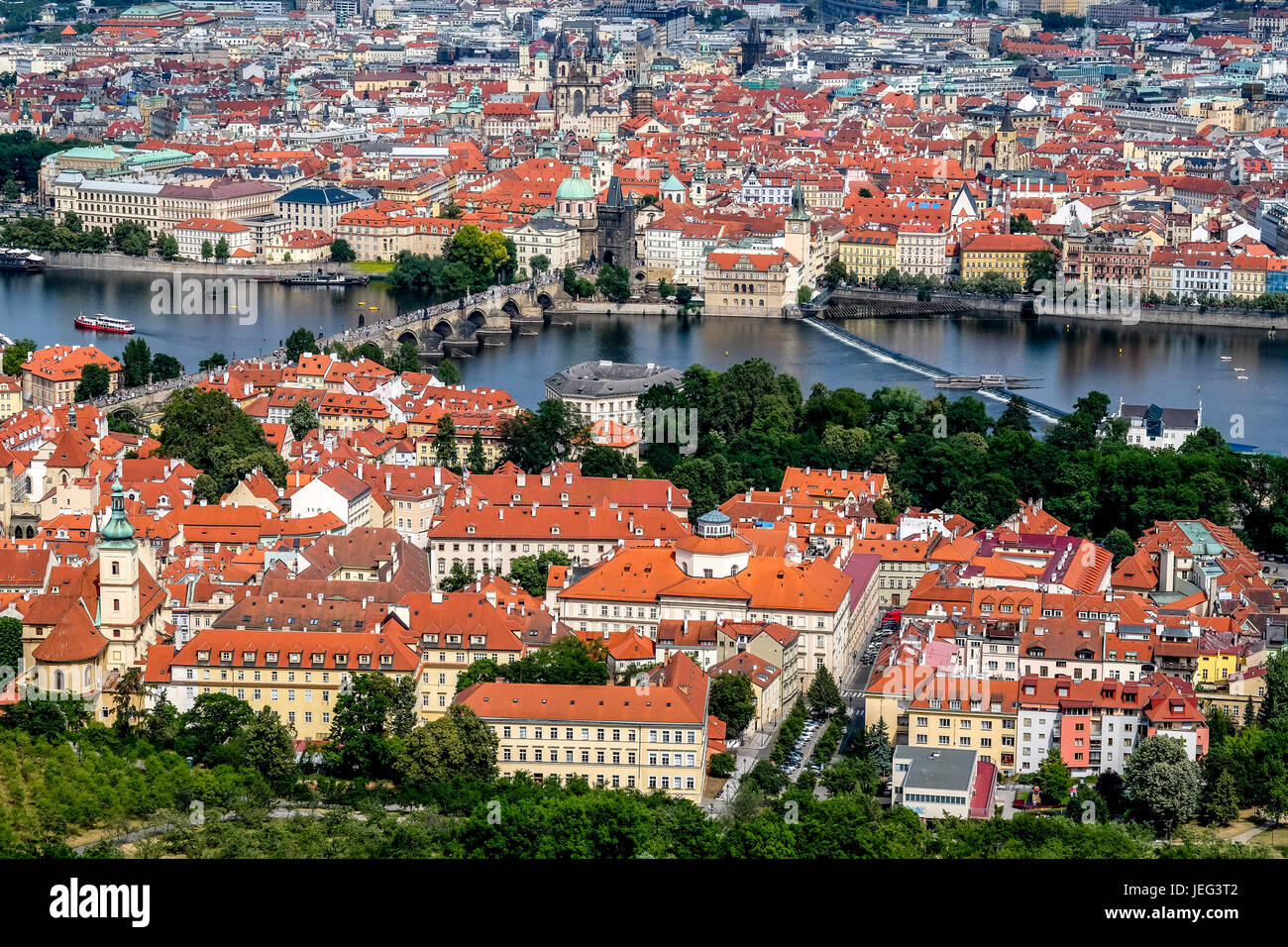 Rooftop prague castle red hi-res stock photography and images - Alamy