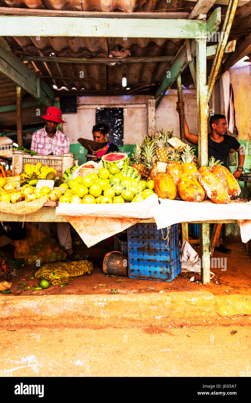 Fruit and vegetables havana hi-res stock photography and images - Alamy
