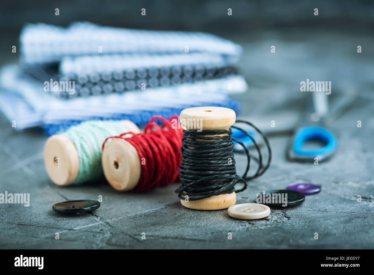 Old sewing threads objects hi-res stock photography and images - Alamy