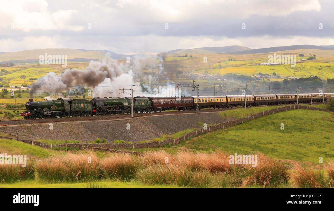 Preserved steam locomotives 5043 Earl of Mount Edgcumbe and 46233 ...