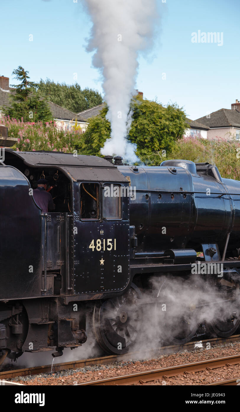 Preserved Stanier Class 8F steam locomotive number 48151 departs ...