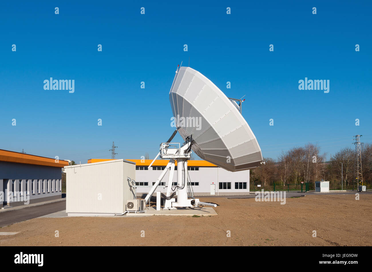 Satellite tv hi-res stock photography and images - Alamy