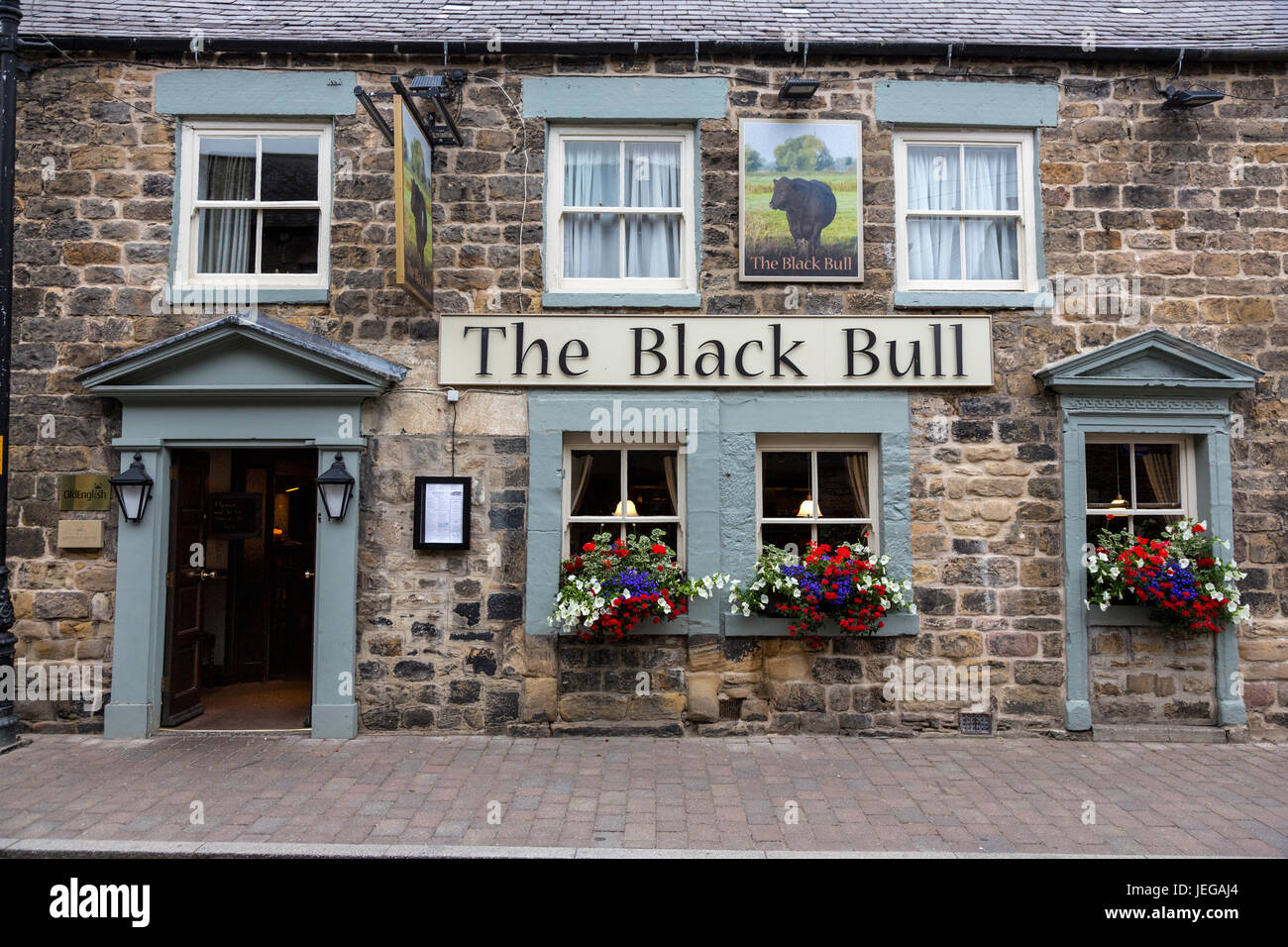 Black bull pub hi-res stock photography and images - Alamy