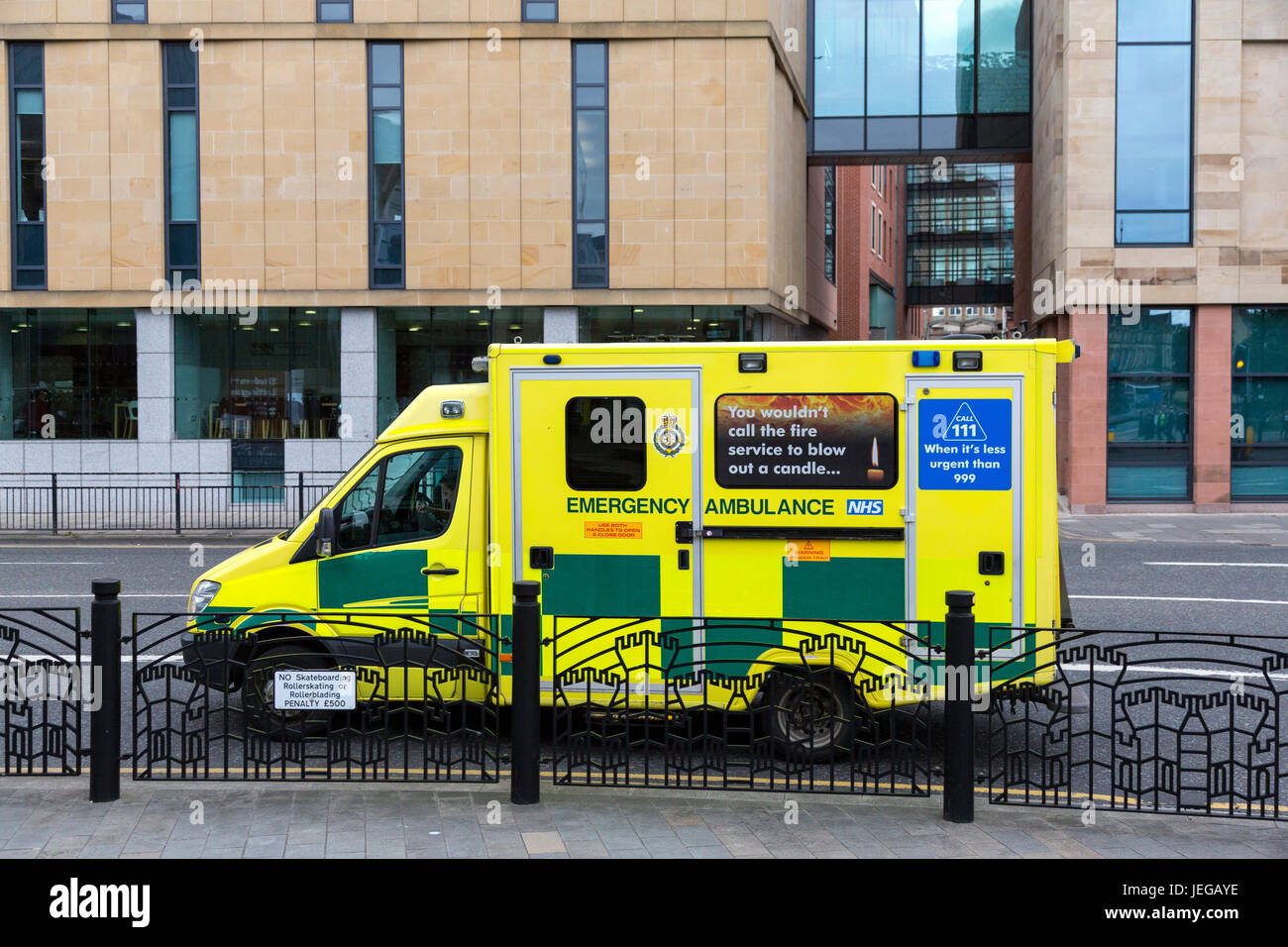 Uk ambulance hi-res stock photography and images - Alamy