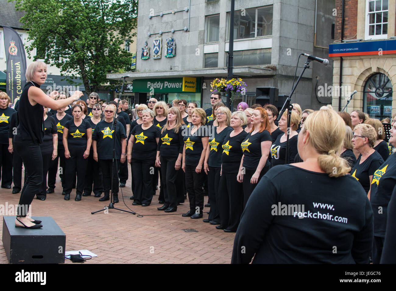 Rock choir Northampton Stock Photo - Alamy