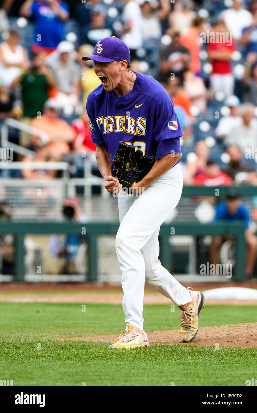 Omaha, NE USA. 23rd June, 2017. LSU relief pitcher Zack Hess #38 ...