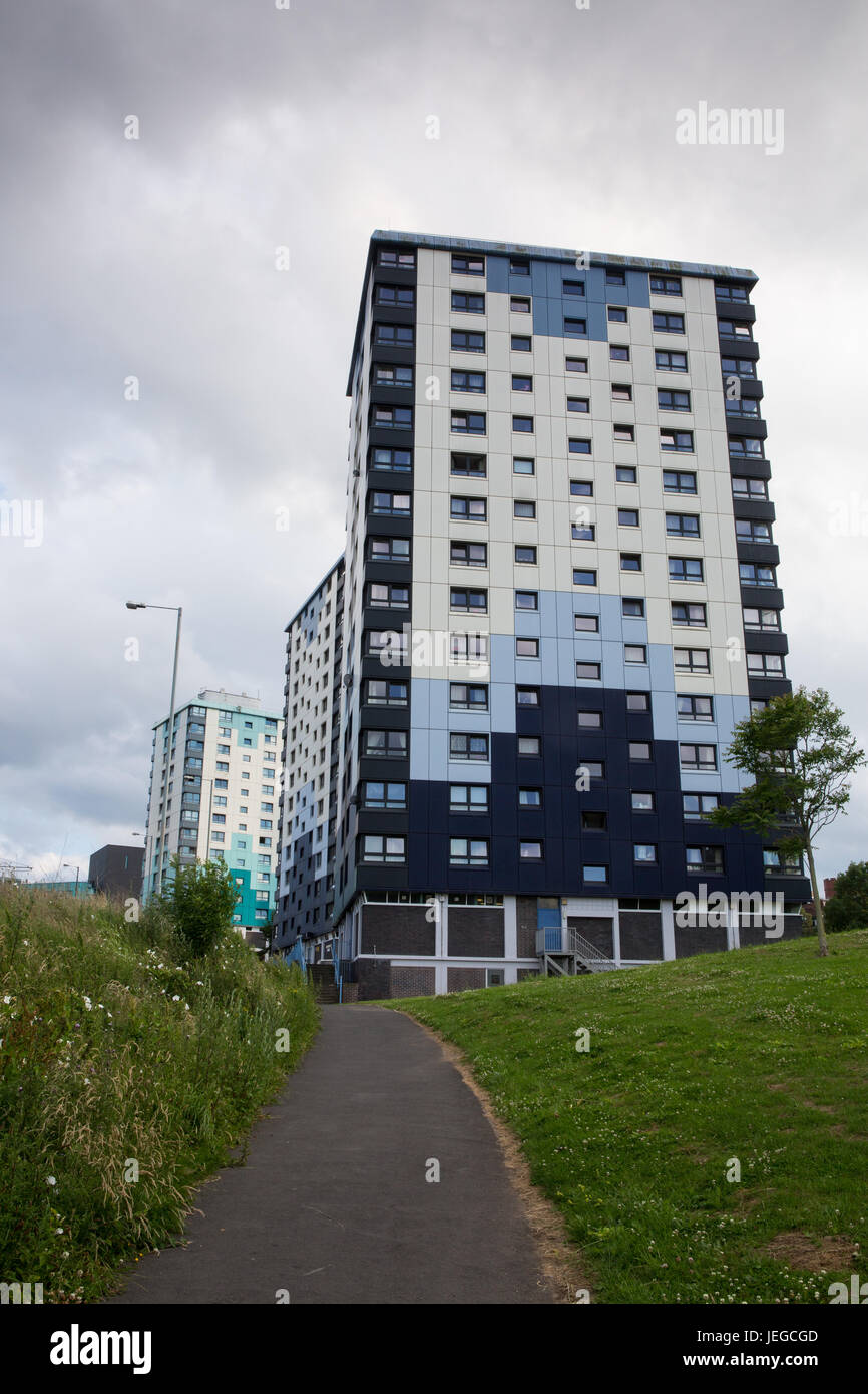 High rise flats uk cladding hi-res stock photography and images - Alamy
