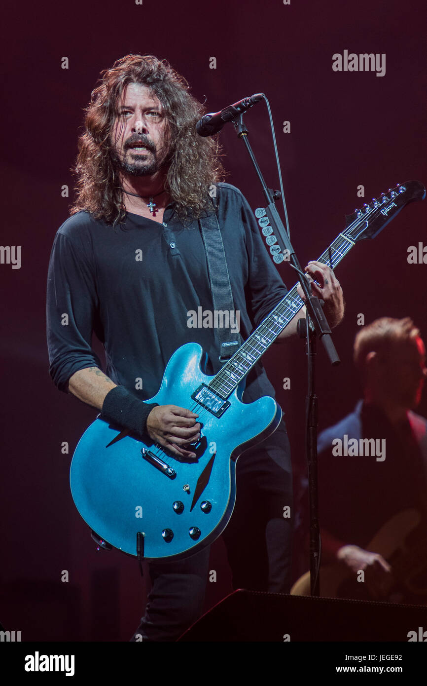 Glastonbury, Somerset, UK. 24th June, 2017. The Foo Fighters play the ...