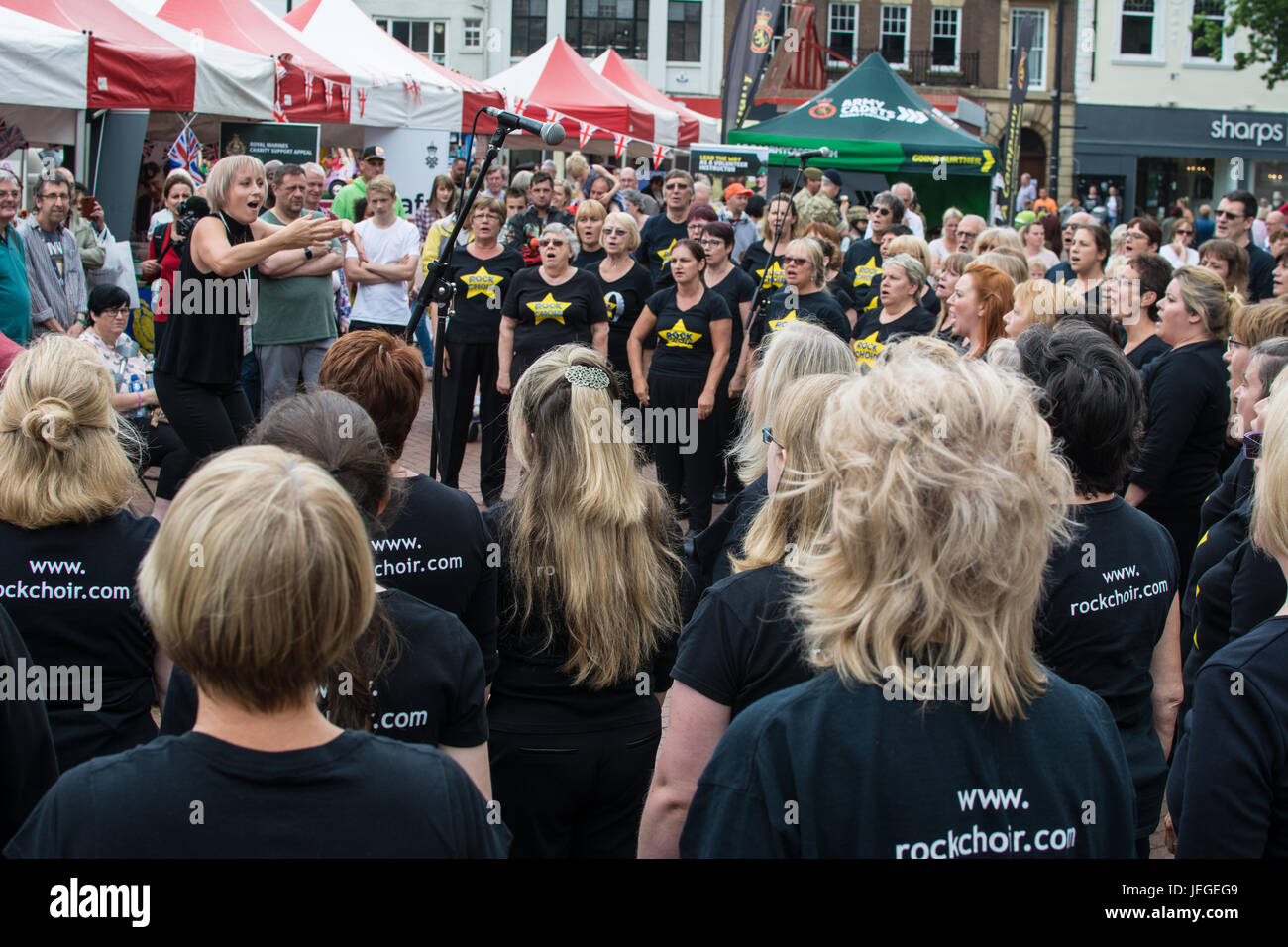 Rock choir Northampton Stock Photo - Alamy