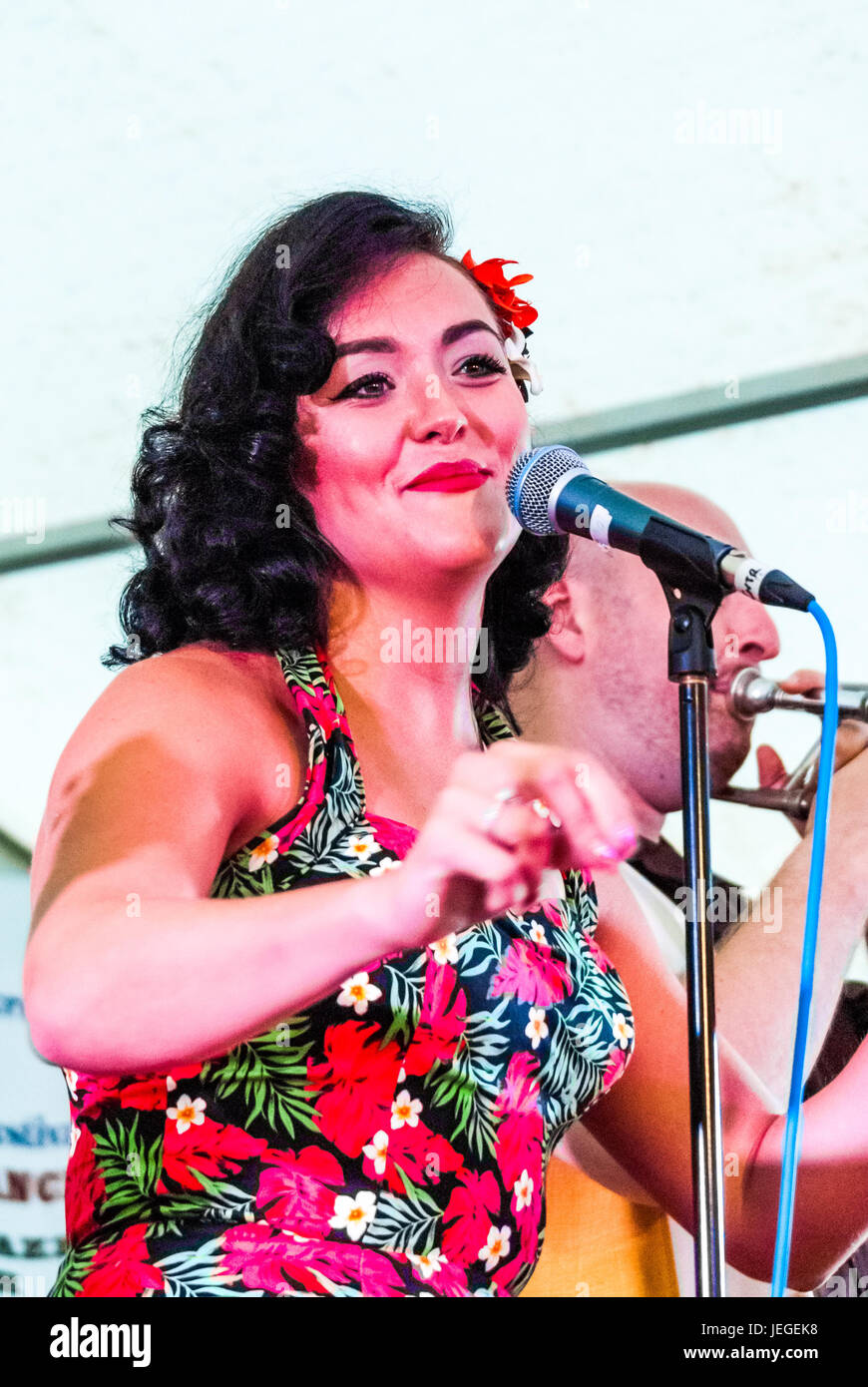 Upton Upon Severn, UK. 24th June, 2017. A group called The Jive Aces ...