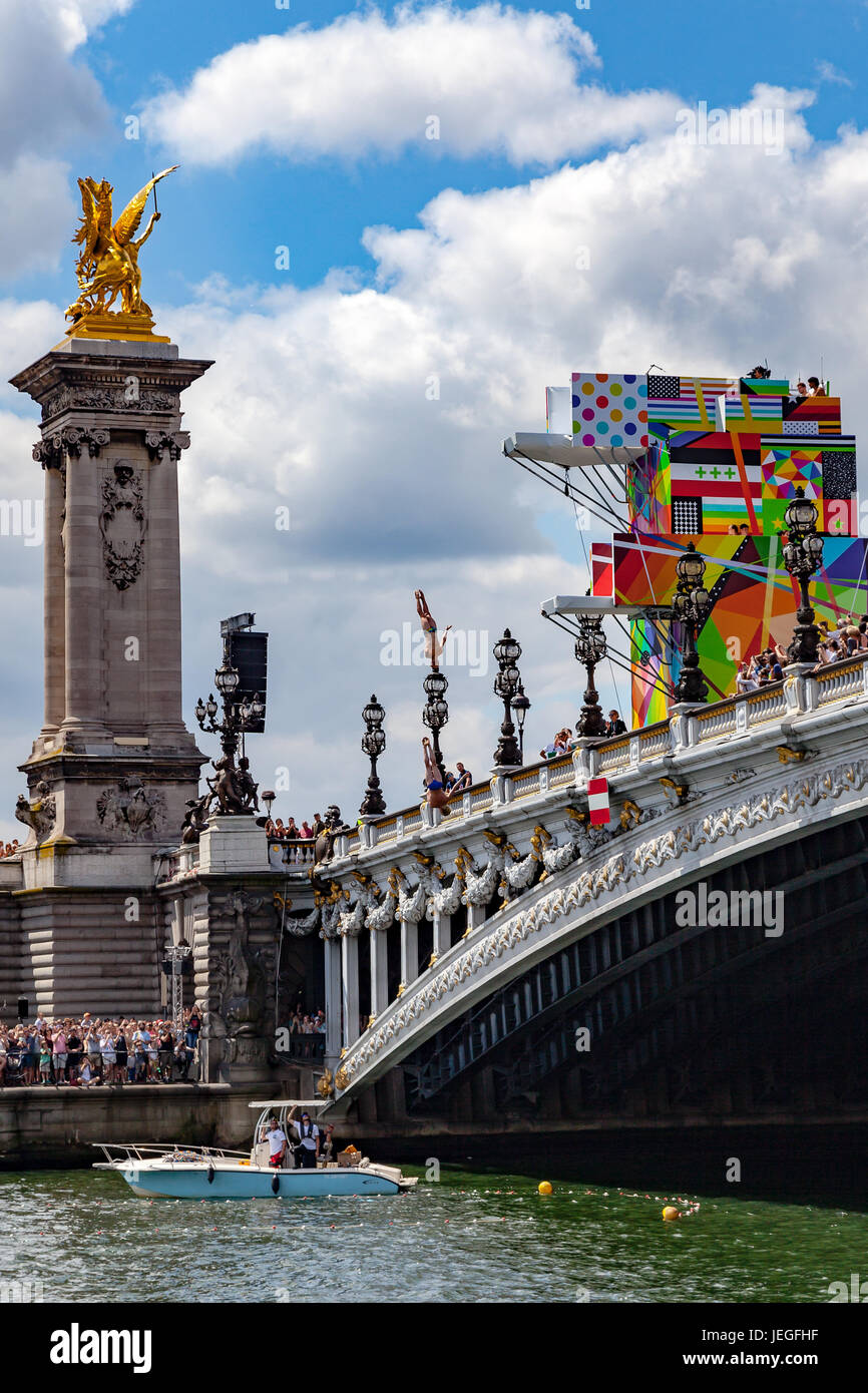 Paris, France. 24th Jun, 2017. Diving athlete demonstrating over the ...