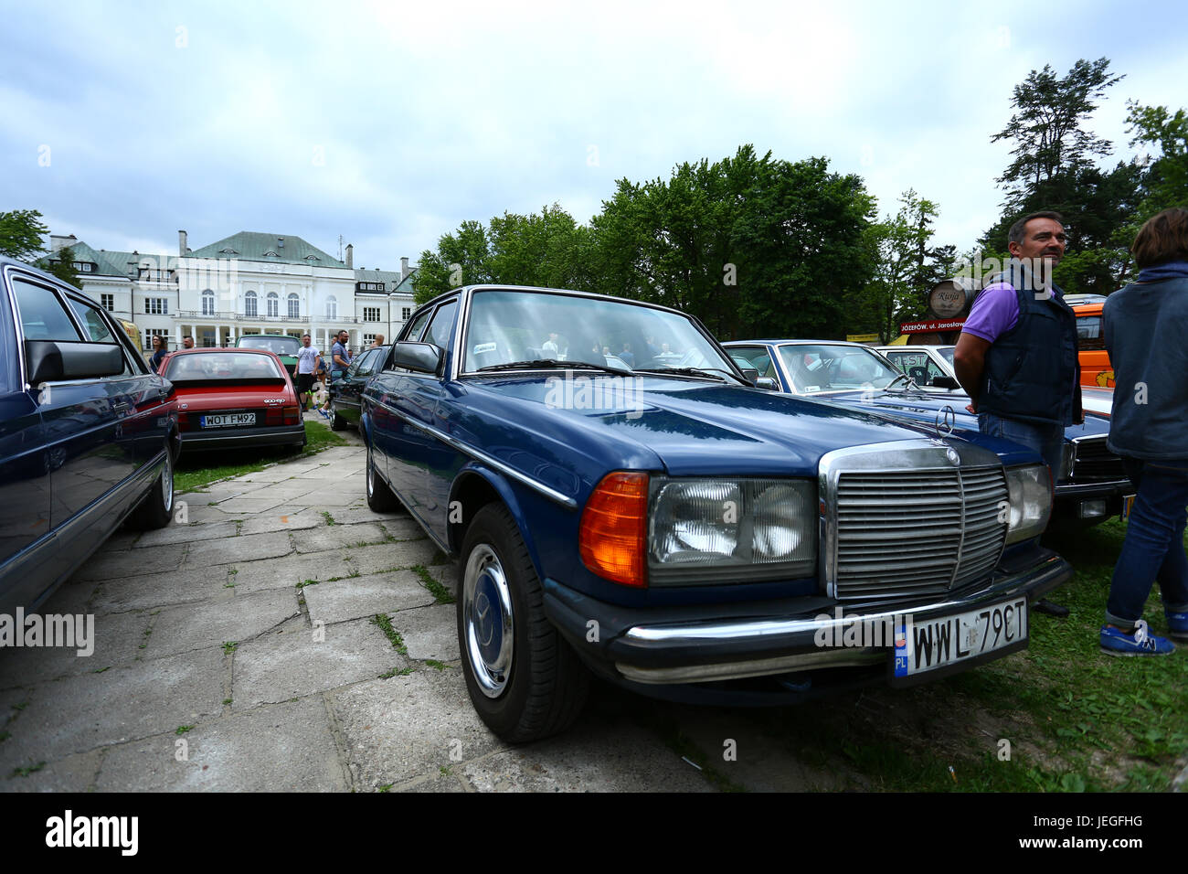 Old rusty pontiac hi-res stock photography and images - Alamy
